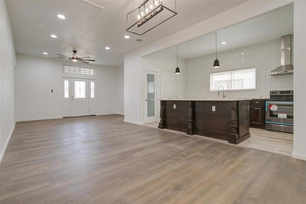 2203 Azle Avenue, Fort Worth, TX 76164 | MLS # 20542971