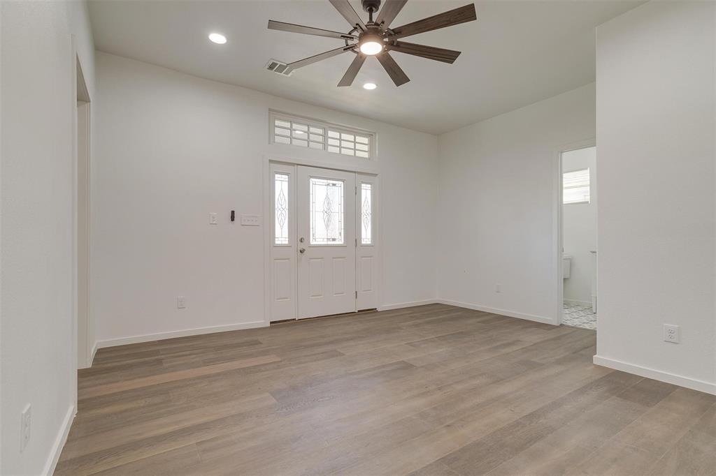 2203 Azle Avenue, Fort Worth, TX 76164 | MLS # 20542971